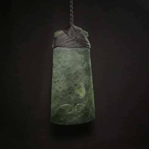 Kawakawa Pounamu Toki – A Symbol of Connection - Campbell Carving